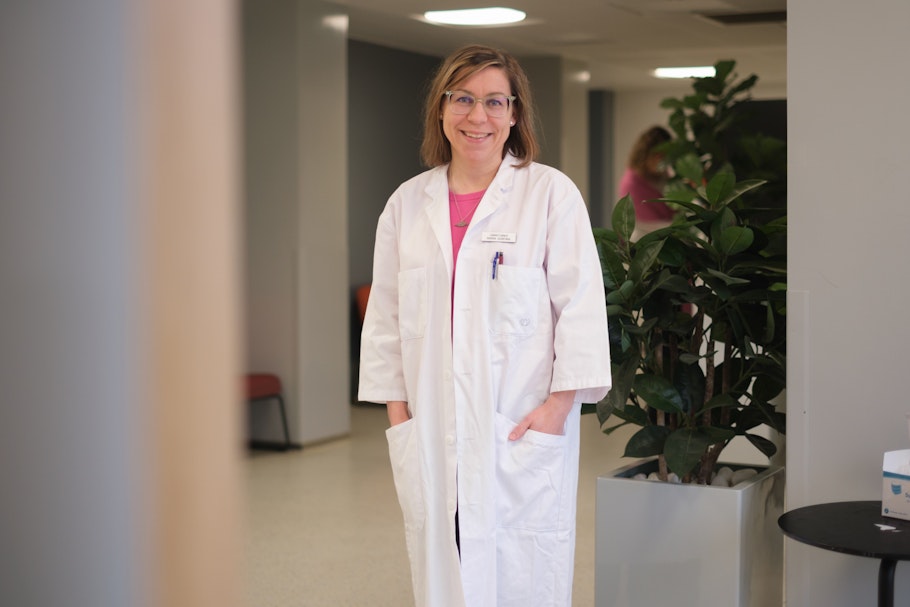 Psykiatrian erikoislääkärit Laura ja Marika ovat pitkän linjan ...