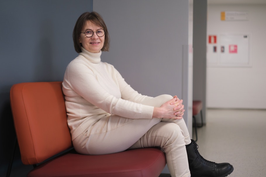 Psykiatrian erikoislääkärit Laura ja Marika ovat pitkän linjan ...